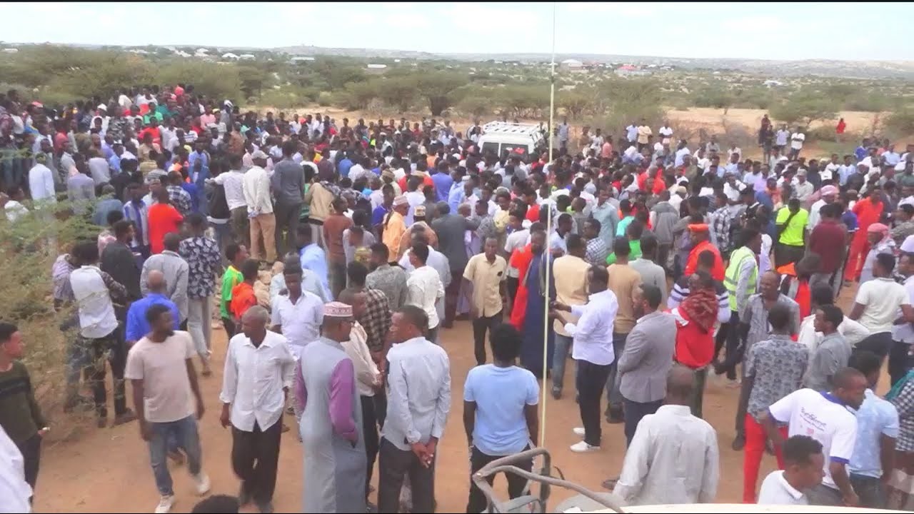 Aas Qaran Oo Gabiilay Loogu Sameeyay Askarigii Uu Dhaamka Gabiilay ...