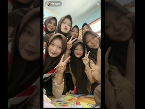 LIVE CEWE SMA SERAGAM PRAMUKA ADA YG KELIATAN 