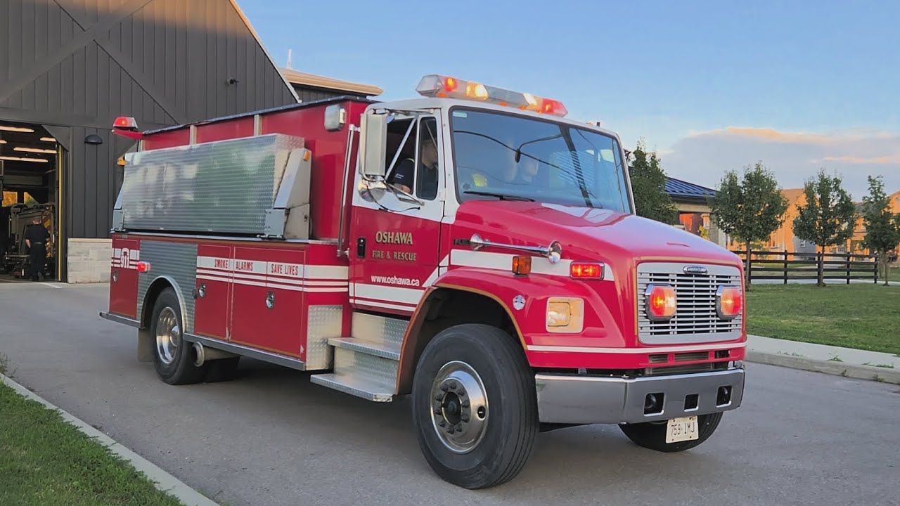 *Rare* Oshawa Fire Tanker 25 Responding - YouTube