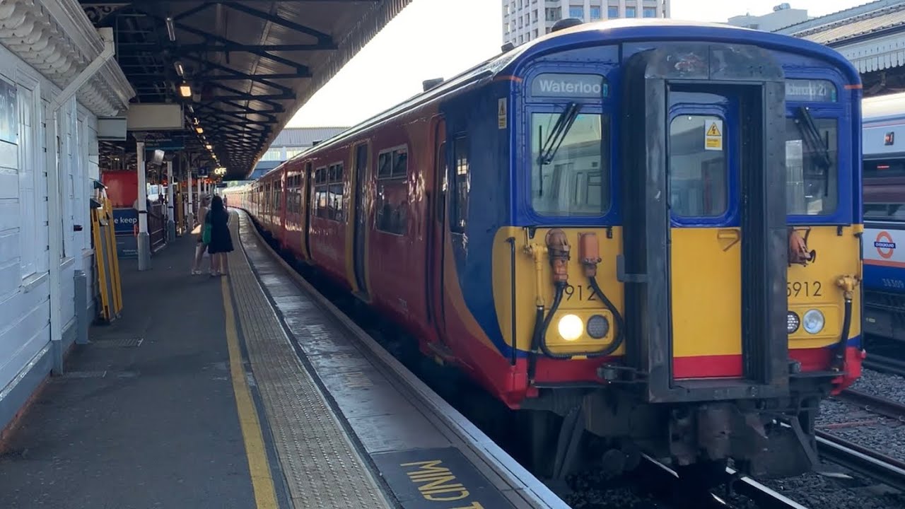SWR Class 455s Around Clapham Junction | 11 & 12/8/2022 - YouTube
