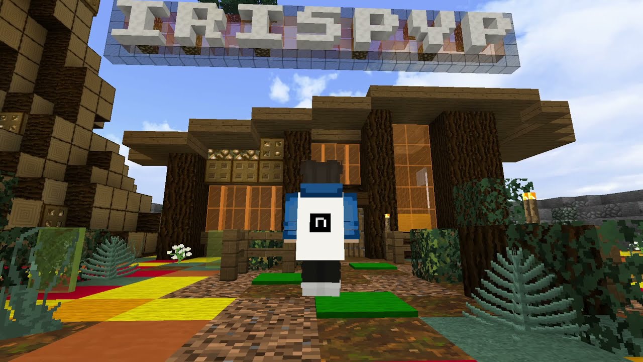 Using FREE Minecraft capes in pvp! - YouTube