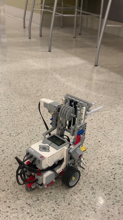 Locomotion Subtask 2: 1/3: ENED 1120 Robot - YouTube