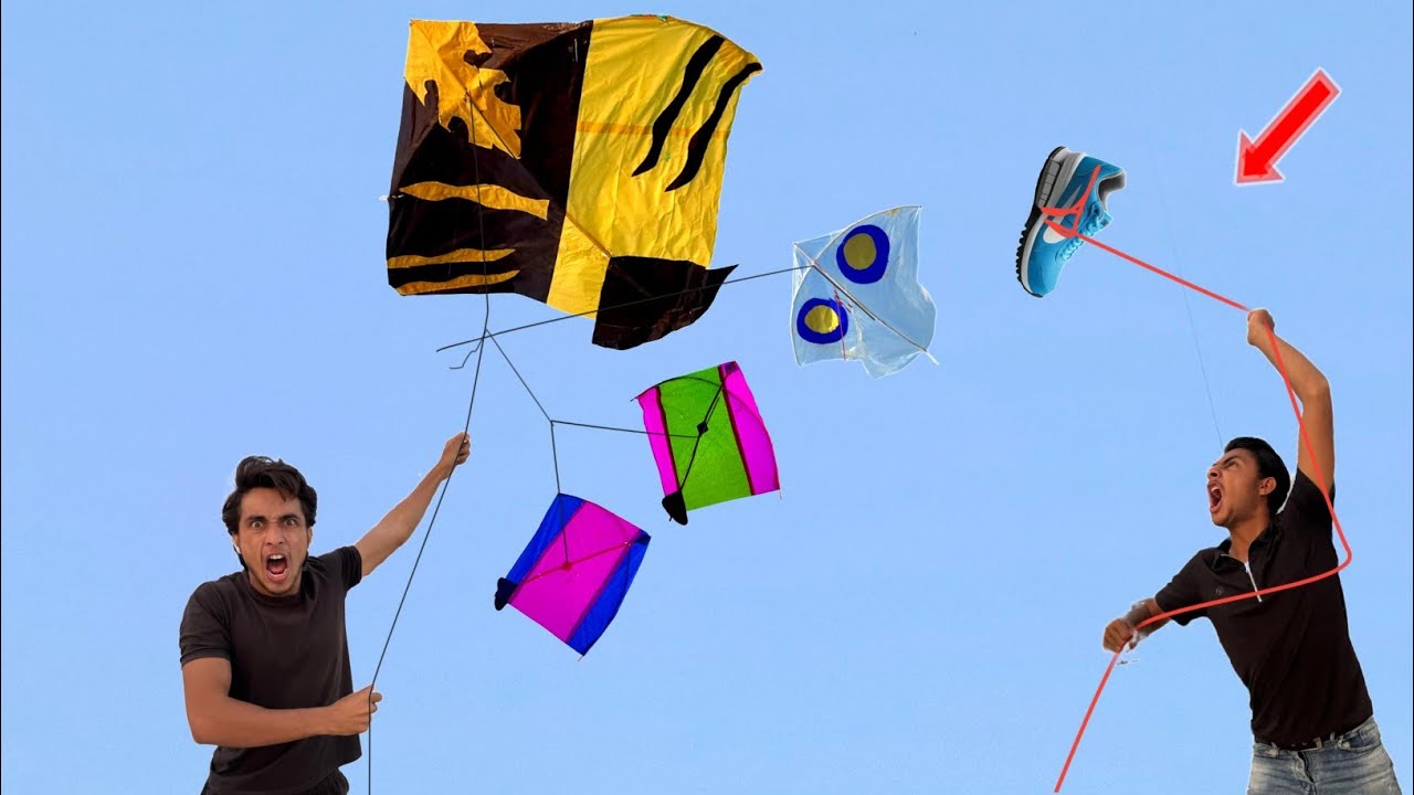 2 Kite Flying Together With 1 Big Kite Fly Catch All Kite - YouTube