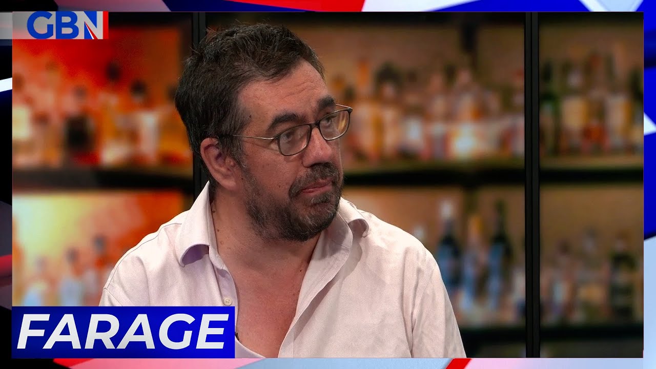 UFO expert Tony Topping discusses his experience studying unexplained ...