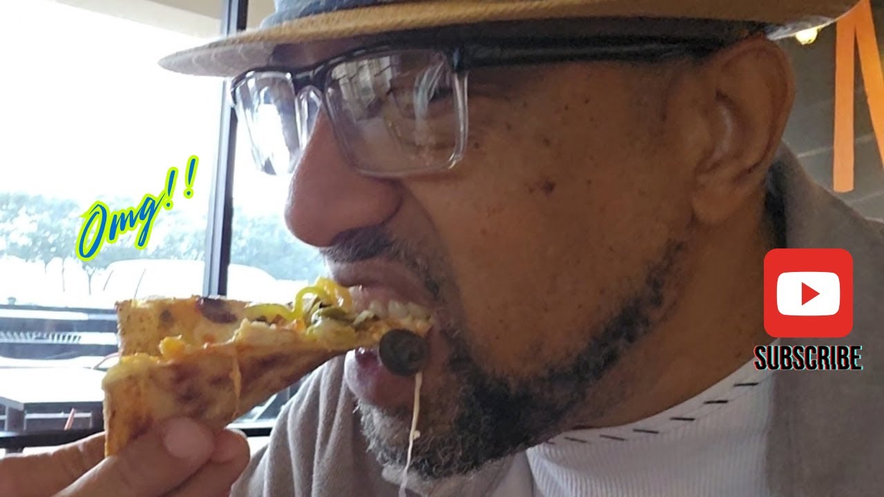 PIZZA IN HOUSTON - GOOD EATS - YouTube