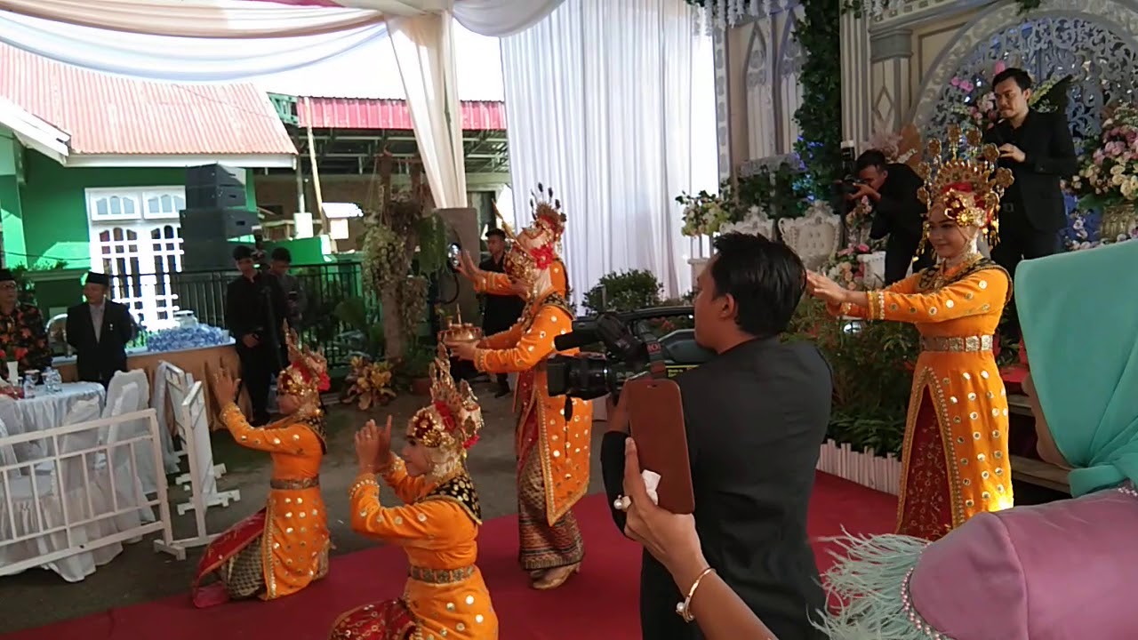 TARI PERSEMBAHAN (Sanggar Tari Puspa Kencana Budaya Bengkulu) - YouTube