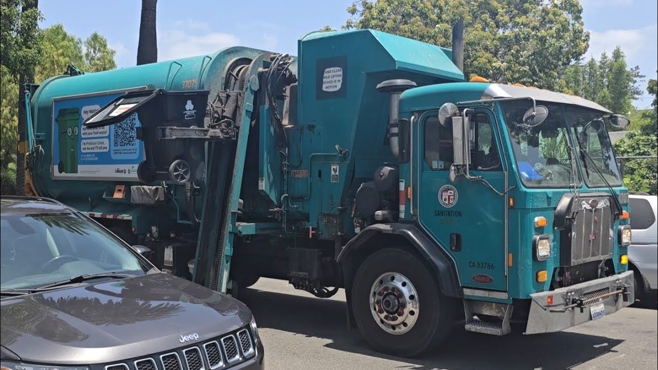 37075 Collecting Heavy Trash - YouTube