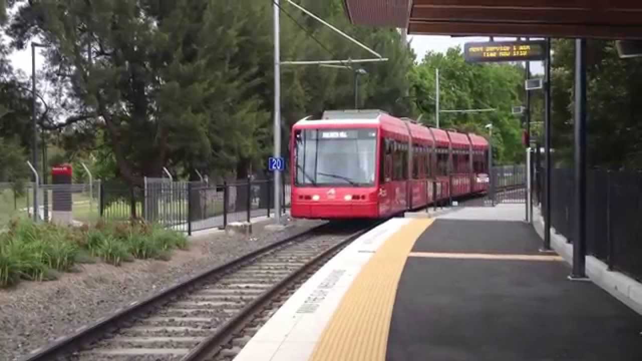 Sydney Light Rail Variotram 2101 approaches Dulwich Hill - YouTube