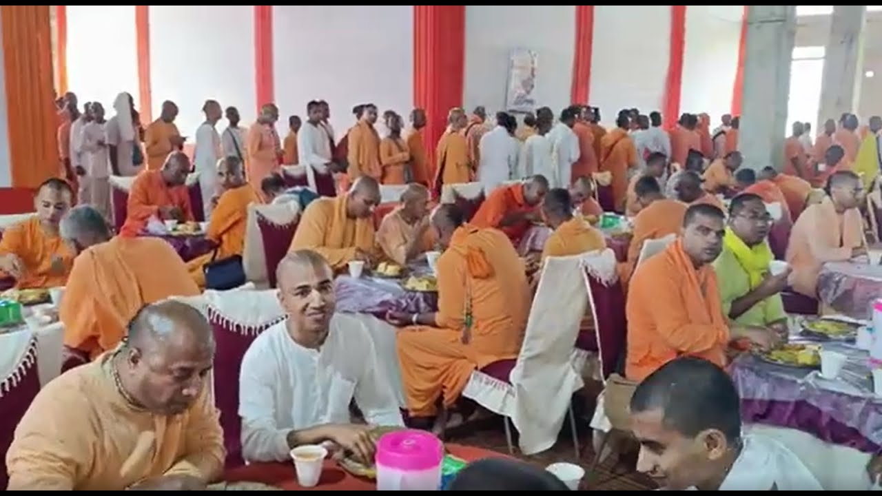 ISKCON Gangasagar: Sannyasis and Brahmacharis Honoring Prasadam on EIDC ...