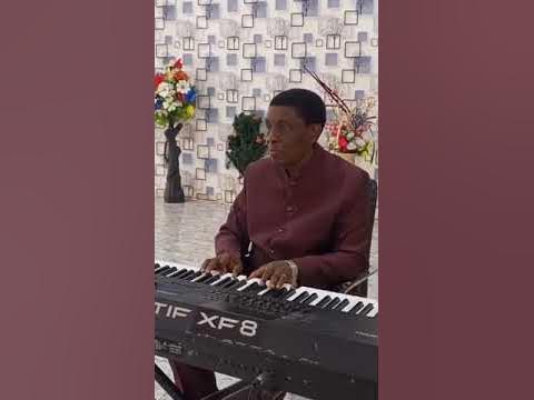 Watch Rev Ejikeme Ejim Playing Keyboard - YouTube