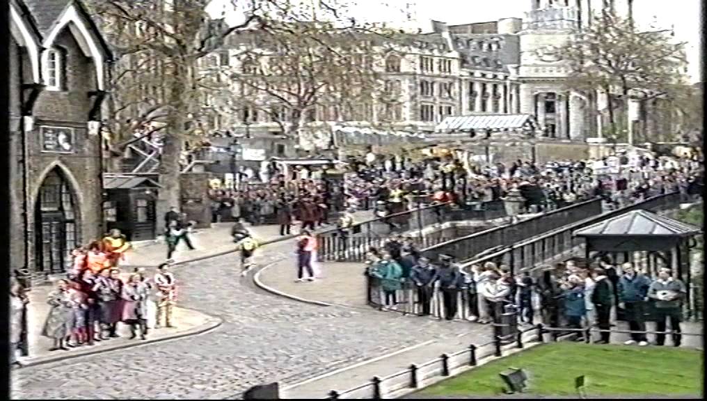 London Marathon 1993. Part 2. Finish & the masses. - YouTube