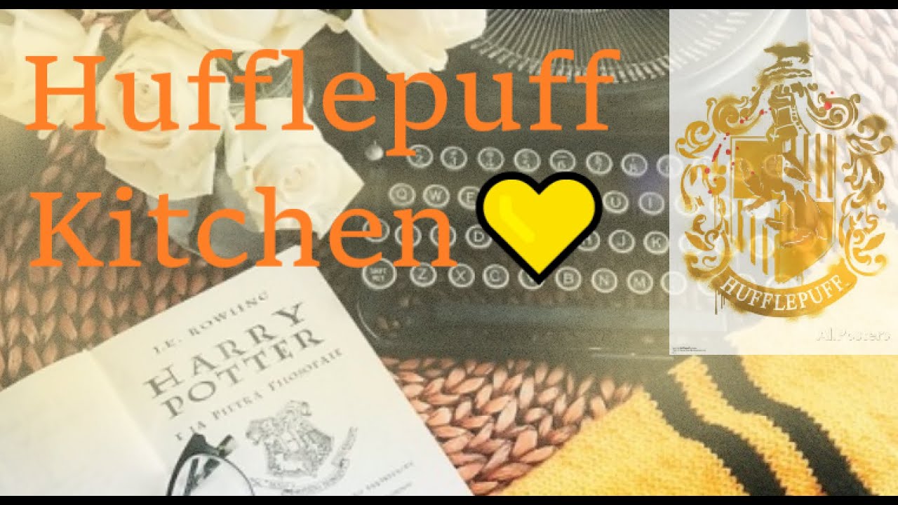 Hufflepuff kitchen💛||Adopt me build|| - YouTube