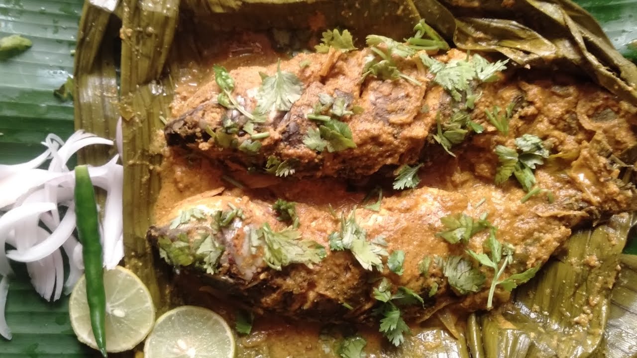 Marinated fish wrapped in banana leaf | Easy and Tasty Macha patra poda ...