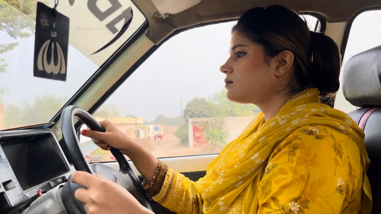Nayab Driving Old Mehran Car And Going To Home, Full Driving On Link ...