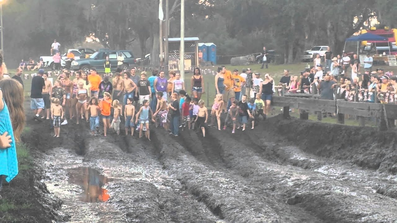 Kids foot race 20131012 - YouTube