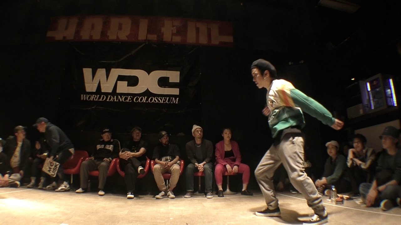 えつこ vs けぃぢ BEST16 LOCK / FUNKY CHICKEN 2017 DANCE BATTLE - YouTube