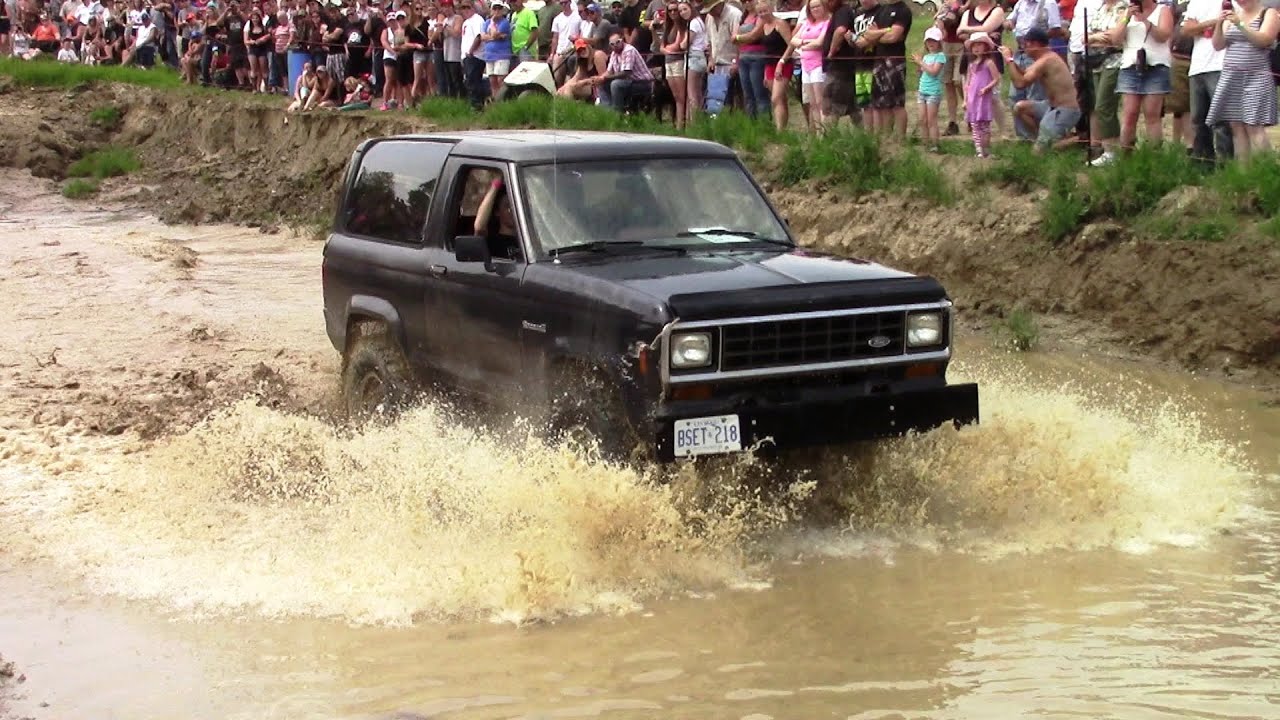 Black Ford Bronco Mudding At Silver Willow Classic Mud Bog 2015 - YouTube