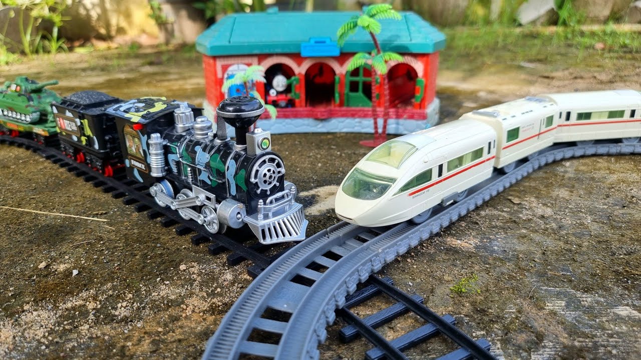 Merakit Mainan Kereta Api Military Train, Kereta Api Plarail Odakyu ...