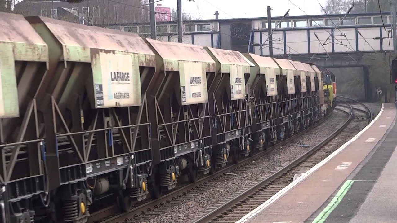 Colas 70802 LaFarge Self Discharge Train 6C20 - YouTube