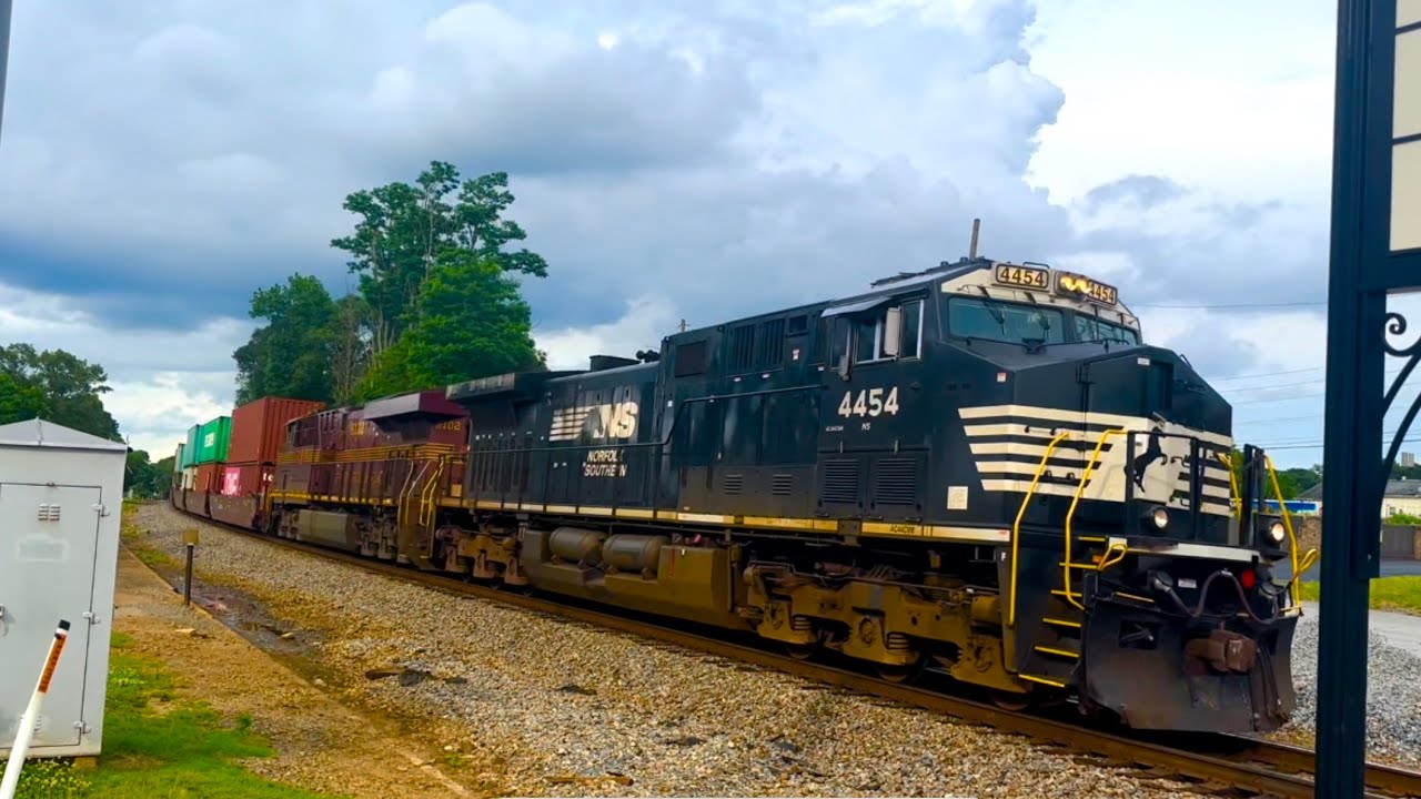 NS 243: NS 4454 Heritage Unit 8102 Duluth GA - YouTube