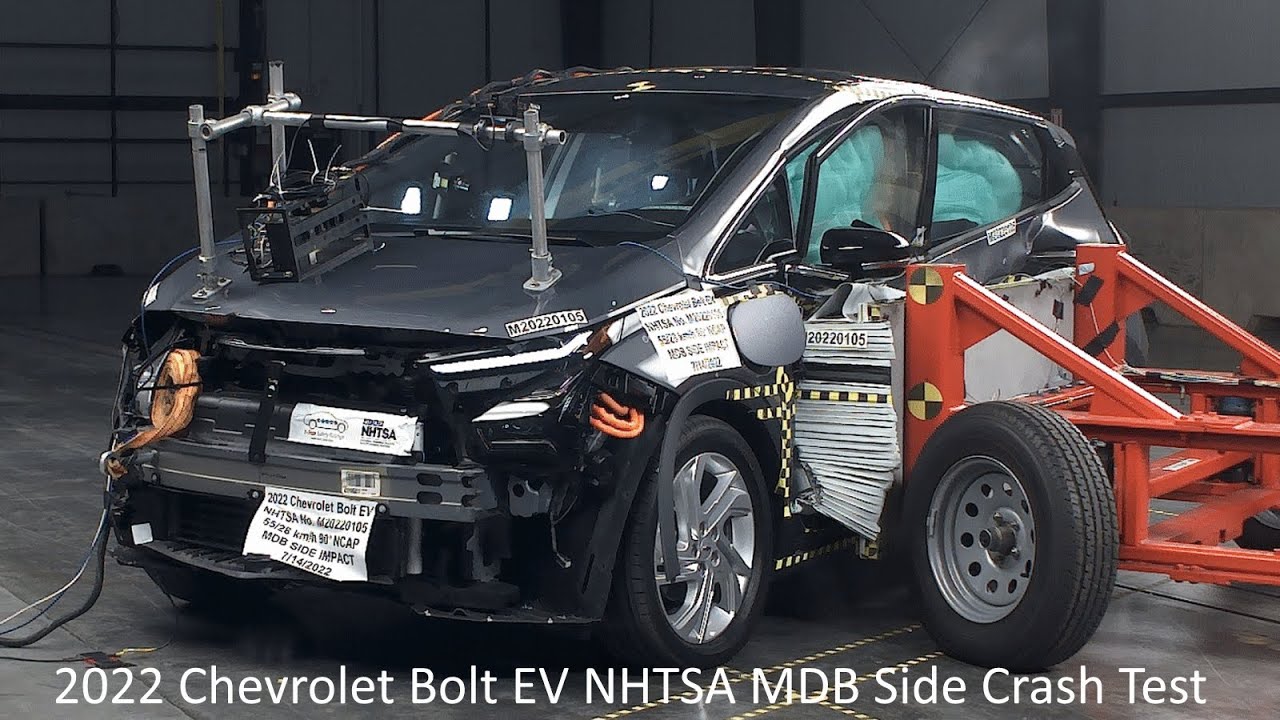 2022-2023 Chevrolet Bolt EV NHTSA MDB Side Crash Test - YouTube