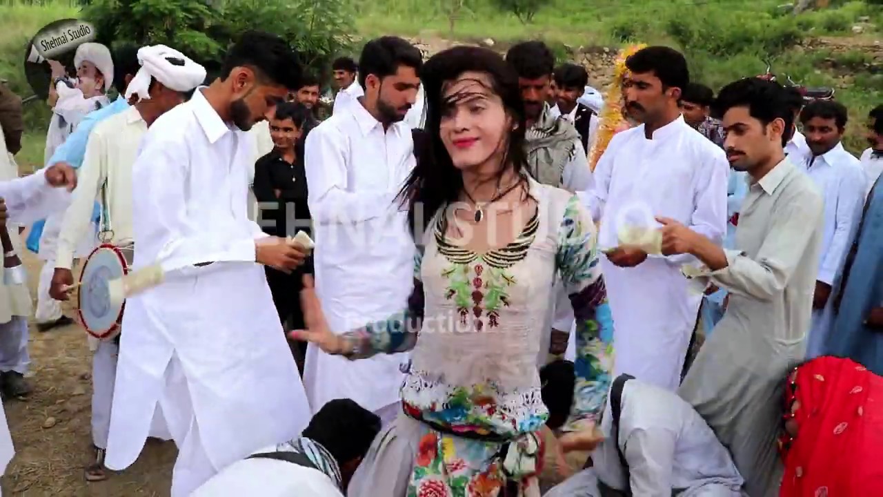 Tolo Family Wedding 2020 Dhol Shehnai Luddi Jhamar Dance Party Girls ...