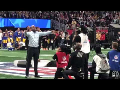 America The Beautiful in ASL / Super Bowl LIII - YouTube