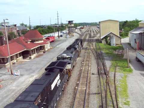 Norfolk Southern Crew Change at Danville Ky 5/13/09 - YouTube