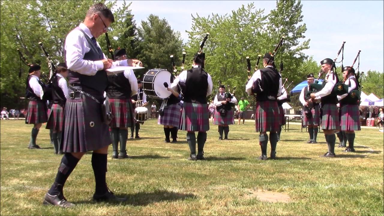 Pipes and Drums of Lindsay Grade 5 Kingston 2016 - YouTube