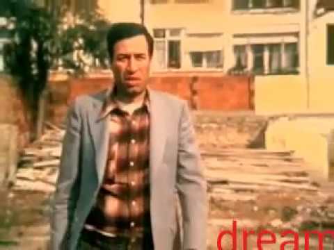 Su surata bak-cok sert bakıyorsun