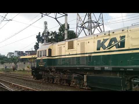 CC 201 92 01 JR (Vintage), menarik KA Dharmawangsa. PSE - SBI - YouTube