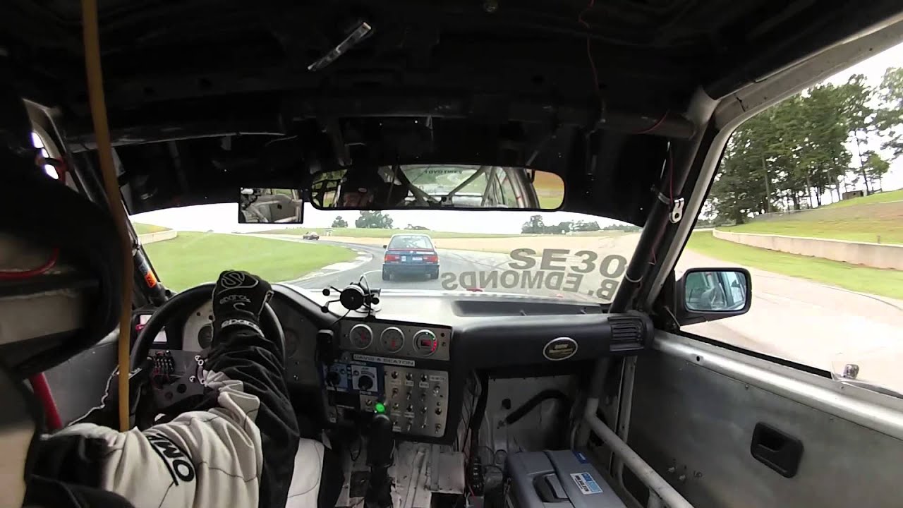 NASA Road Atlanta 8/2/2014 Spec E30 pass for position - YouTube