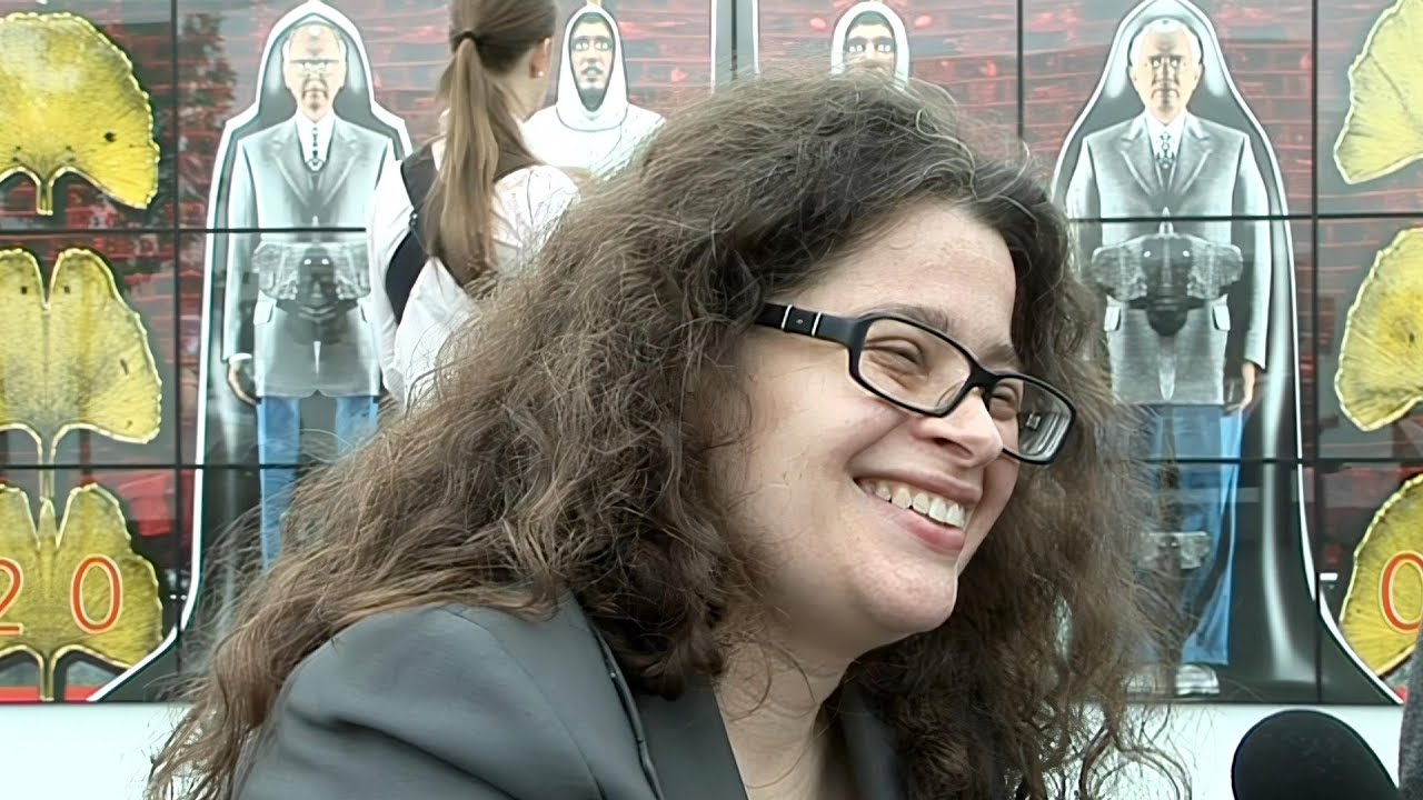 VTV Beginnings (r2): Amanda Sharp / Frieze Art Fair London / Interview ...