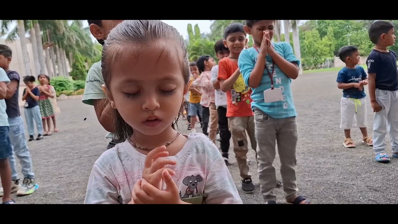KEMS ENGLISH MEDIUM SCHOOL KALAWAD GUJRAT..CUTE BACHE🥰🥰🥰 - YouTube