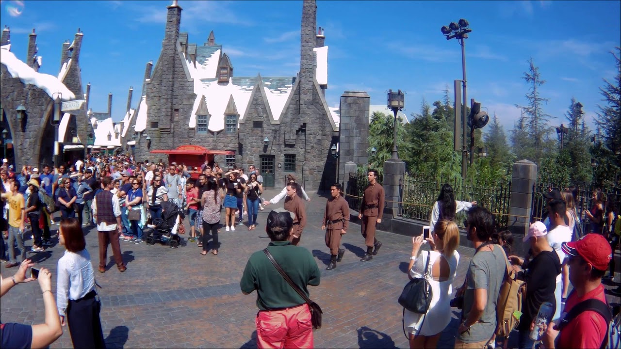 Triwizard Spirit Rally Universal Studios Hollywood Panda Family - YouTube