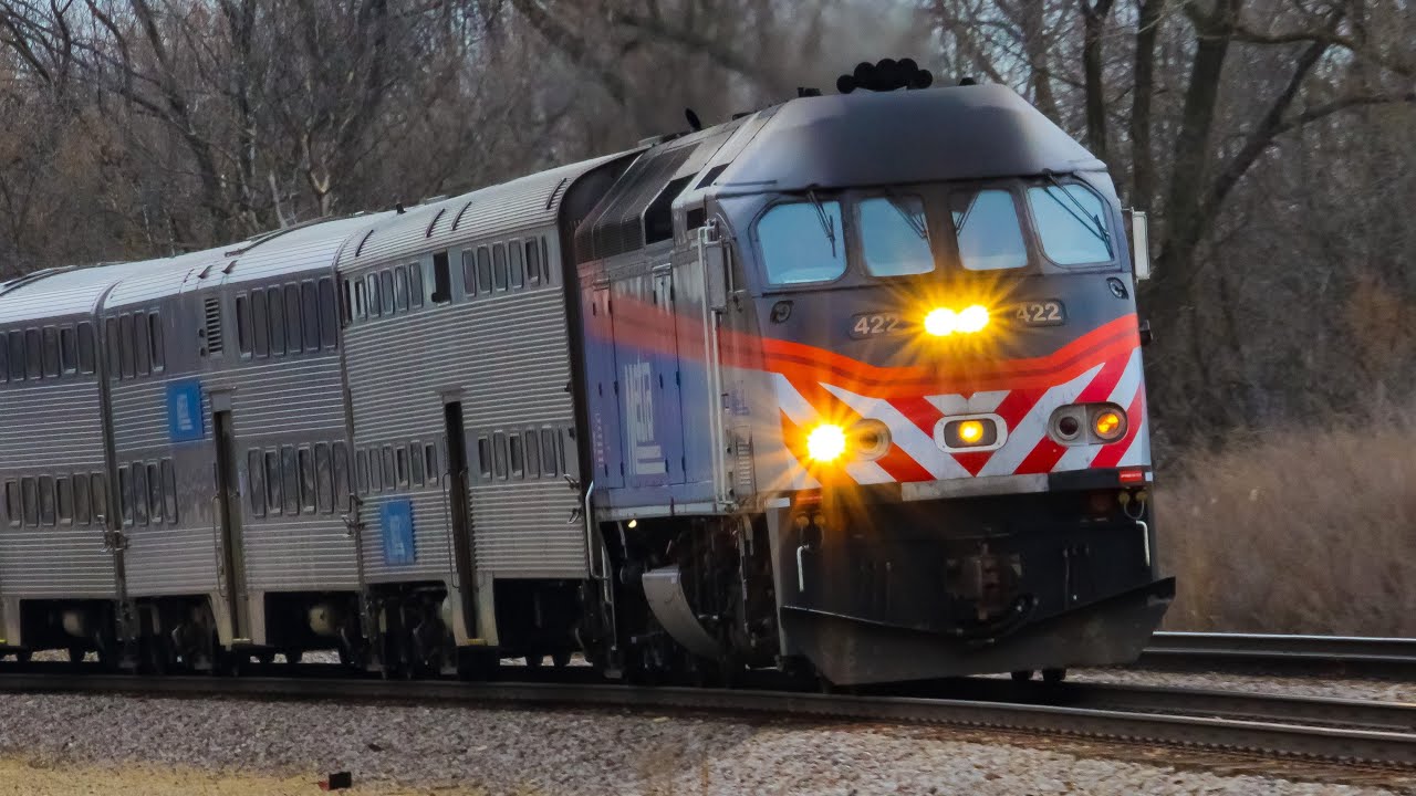 High Speed Metra's and Long Freight Trains! Elgin Railfanning - YouTube