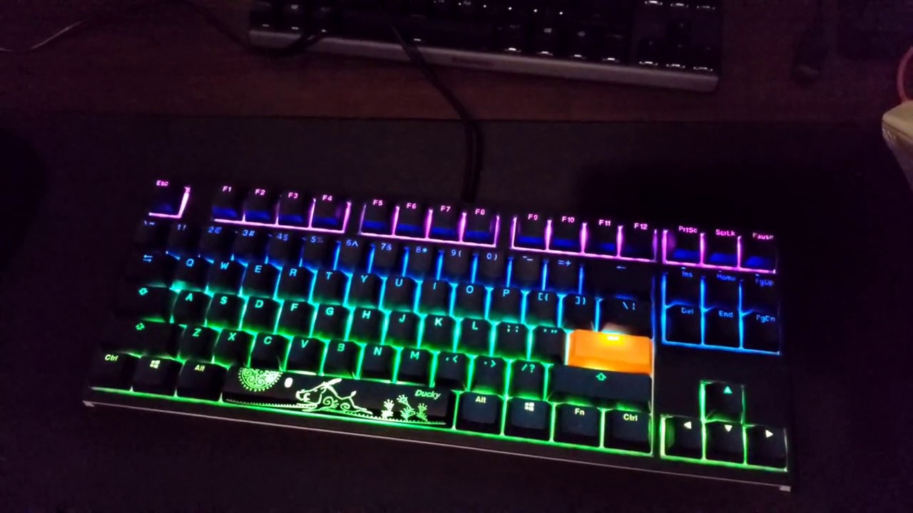 Ducky One 2 TKL RGB QUICK REVIEW - YouTube