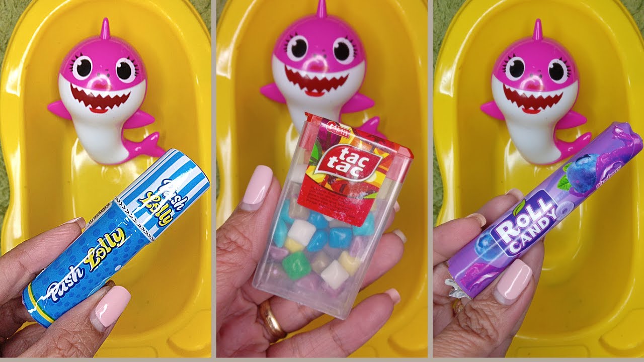 ASMR Baby Shark Mommy Push Pop Lipstick Purple Rolls and Rainbow Candy ...
