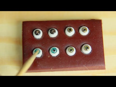 DIY | Making mini realistic eyes 3mm - YouTube