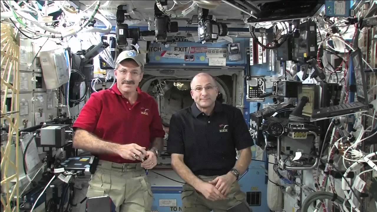 Space Station Crew Discusses Life in Space with CBS Radio - YouTube