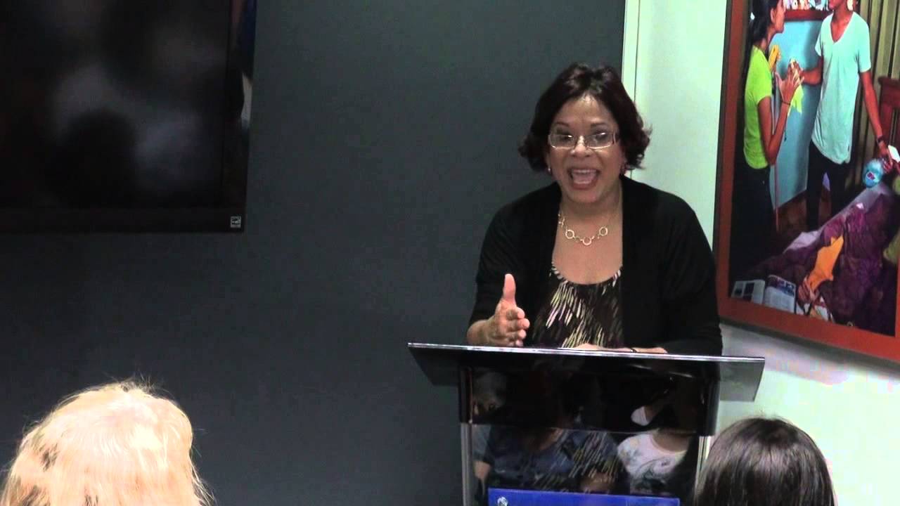 Nereyda Castillo sobre la Galeria de los Valores Familiares - YouTube
