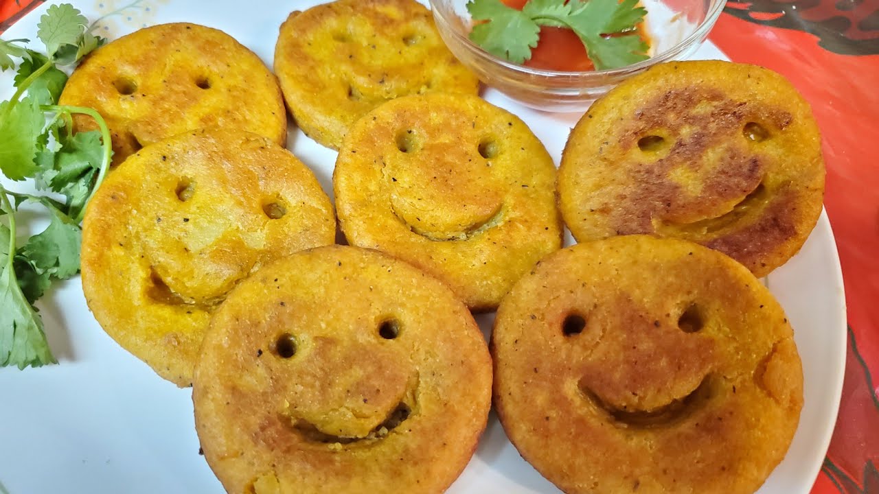 Potatoes smiley snacks for evening. হাস‍্যময়ী আলুর রেসিপি।। - YouTube