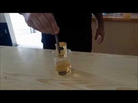 AWESOME Physics demonstration. Disappear glass!!!!! - YouTube