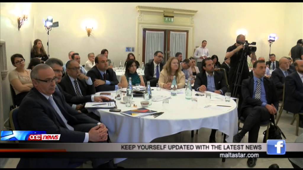 Il-Partit Popolari Ewropew favur miżuri t'awsterita - YouTube