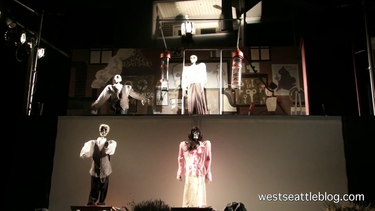 Skeleton Theater 2017: 'Bohemian Rhapsody' - YouTube