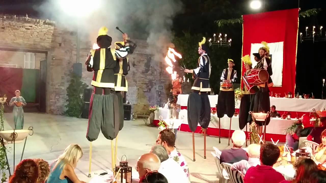Palio Fermo 2014 Contada Campolege Cena medievale - YouTube