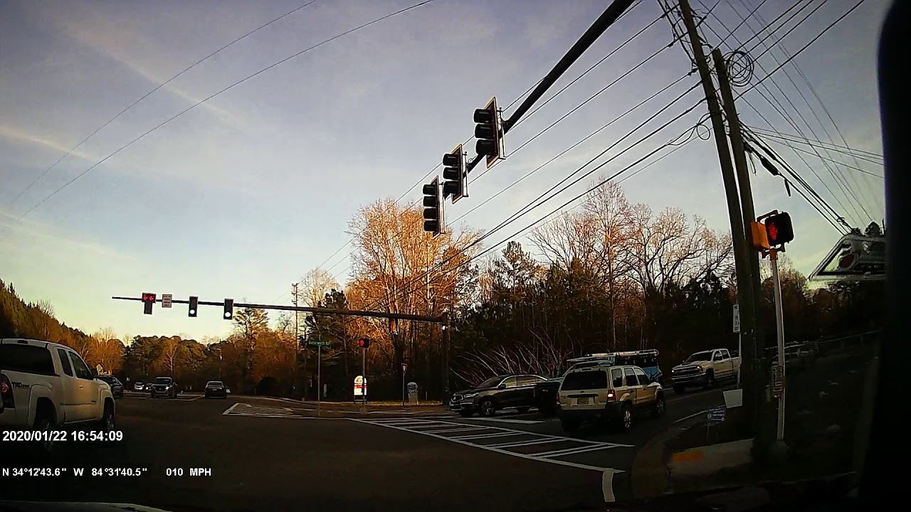 Jan 22 2020 - Car Runs Red Light. Get's Pulled Over Mid Turn. - YouTube