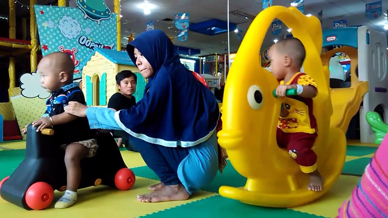 Bermain Playground at KDS - YouTube