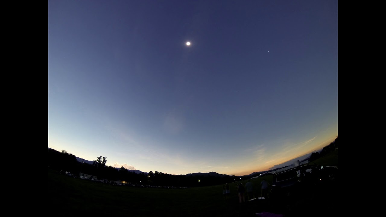 2017 Total Solar Eclipse - Time Lapse, Sun and Ground - YouTube