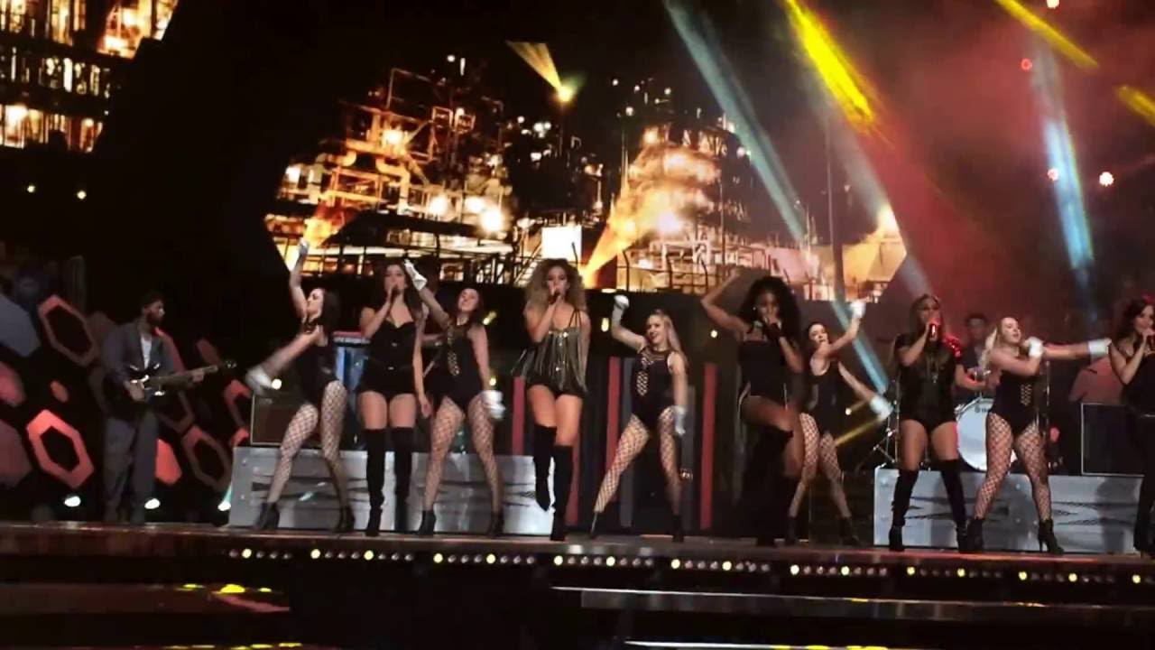 Fifth Harmony - Work From Home live at the 2016 MMVA's (Front Row ...